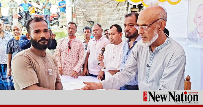 PIROJPUR: Administrator of the Pirojpur Zilla Parishad and BNP National ...